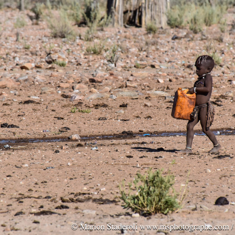 Reportage Photos Les Himbas De Namibie Par Marion Staderoli